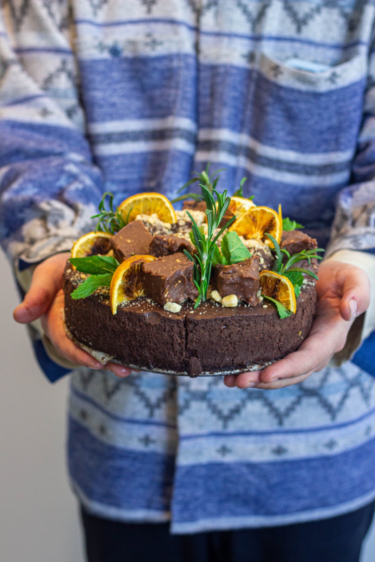 Ferrero Rocher Mousse Cake │ Online Cake Shop – The Cinnamon Club